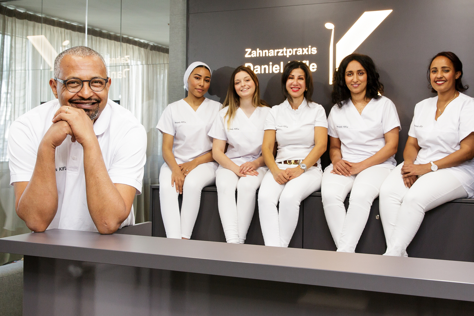 DIE PRAXIS – Die Zahnarzpraxis von Daniel Kifle